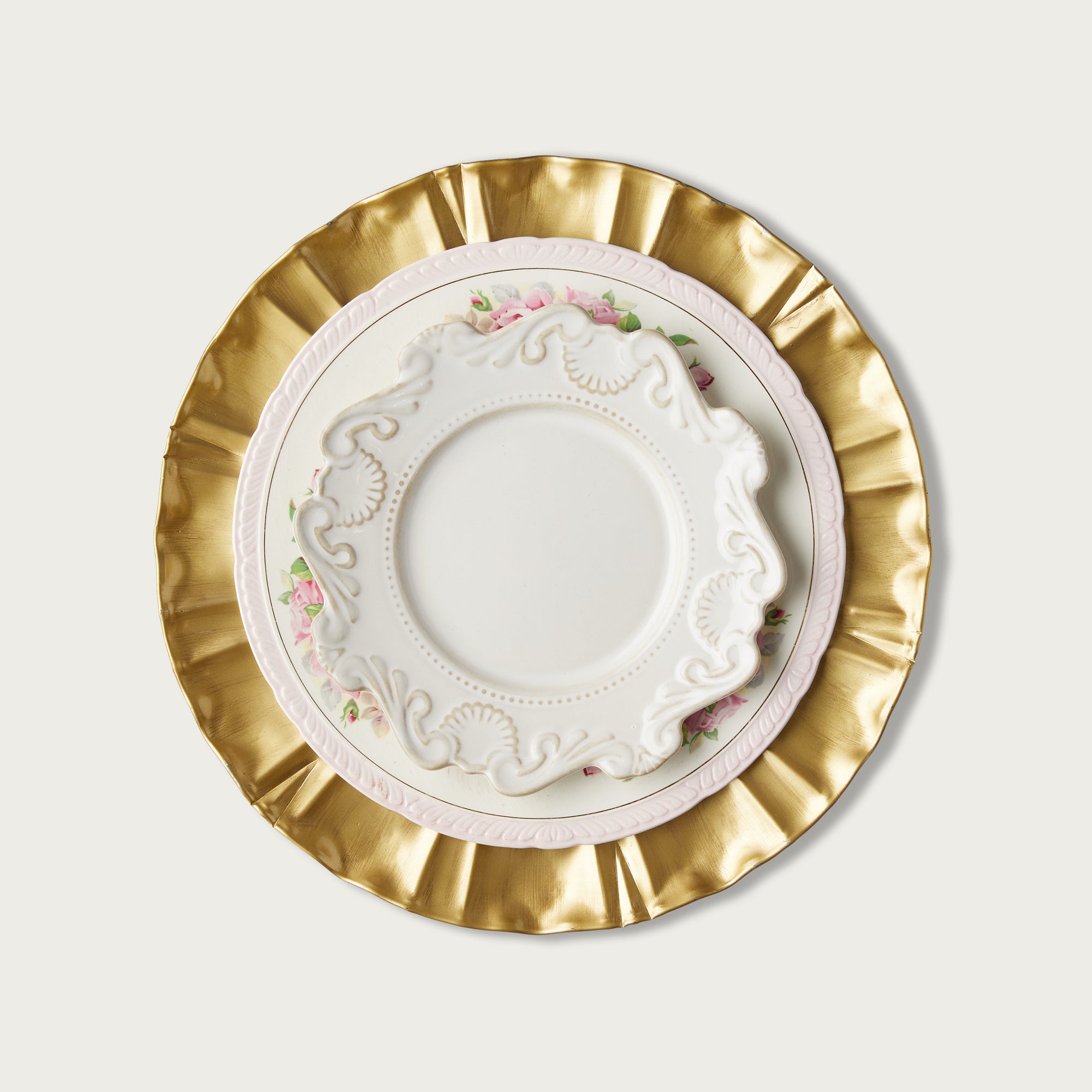Gold Ruffle Charger – The Social Kitchen